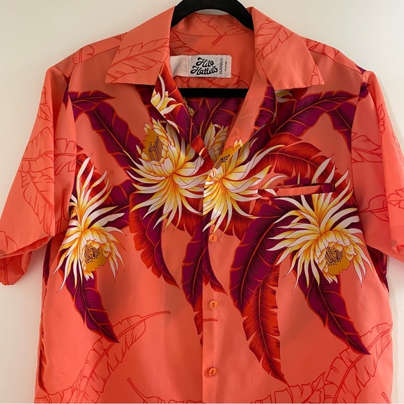Hilo Hattie | Shirts | Hilo Hattie Peach Floral Hawaiian Camp Shirt M ...